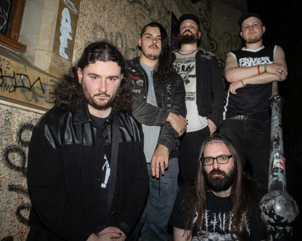 Interview: Frayed Ends BC - Chordblossom